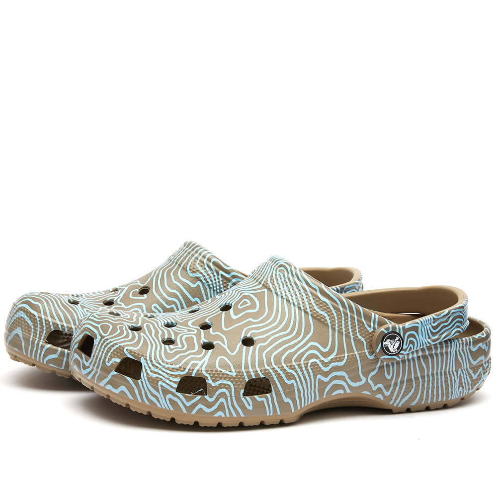 Crocs Classic Topographic Clog in Khaki/Multi Crocs
