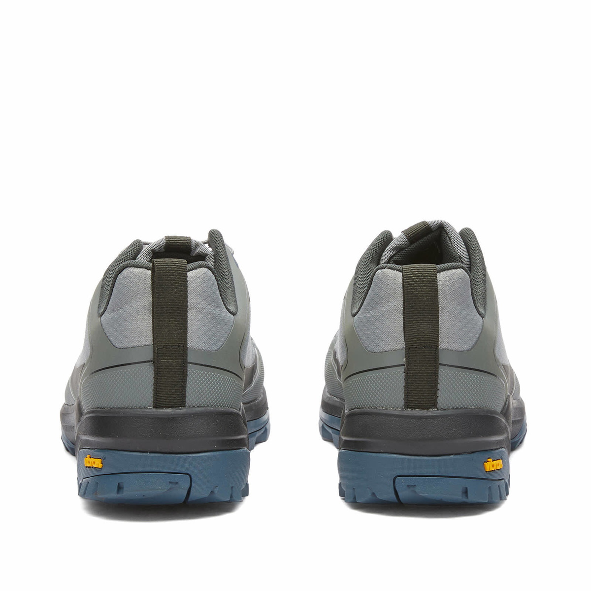 Norse Projects Men's Lace Up Runner V02 Sneakers in Slate Grey Norse ...