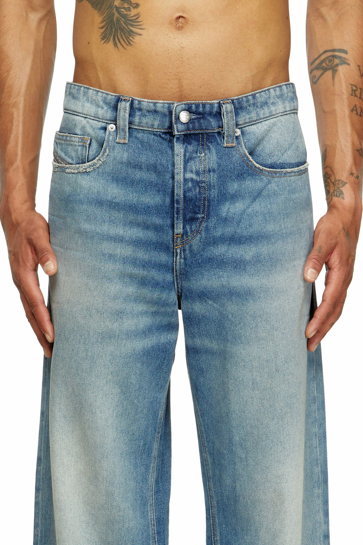 Diesel Relaxed Jeans - 2001 D-Macro - Jeans Mens in Blue Diesel