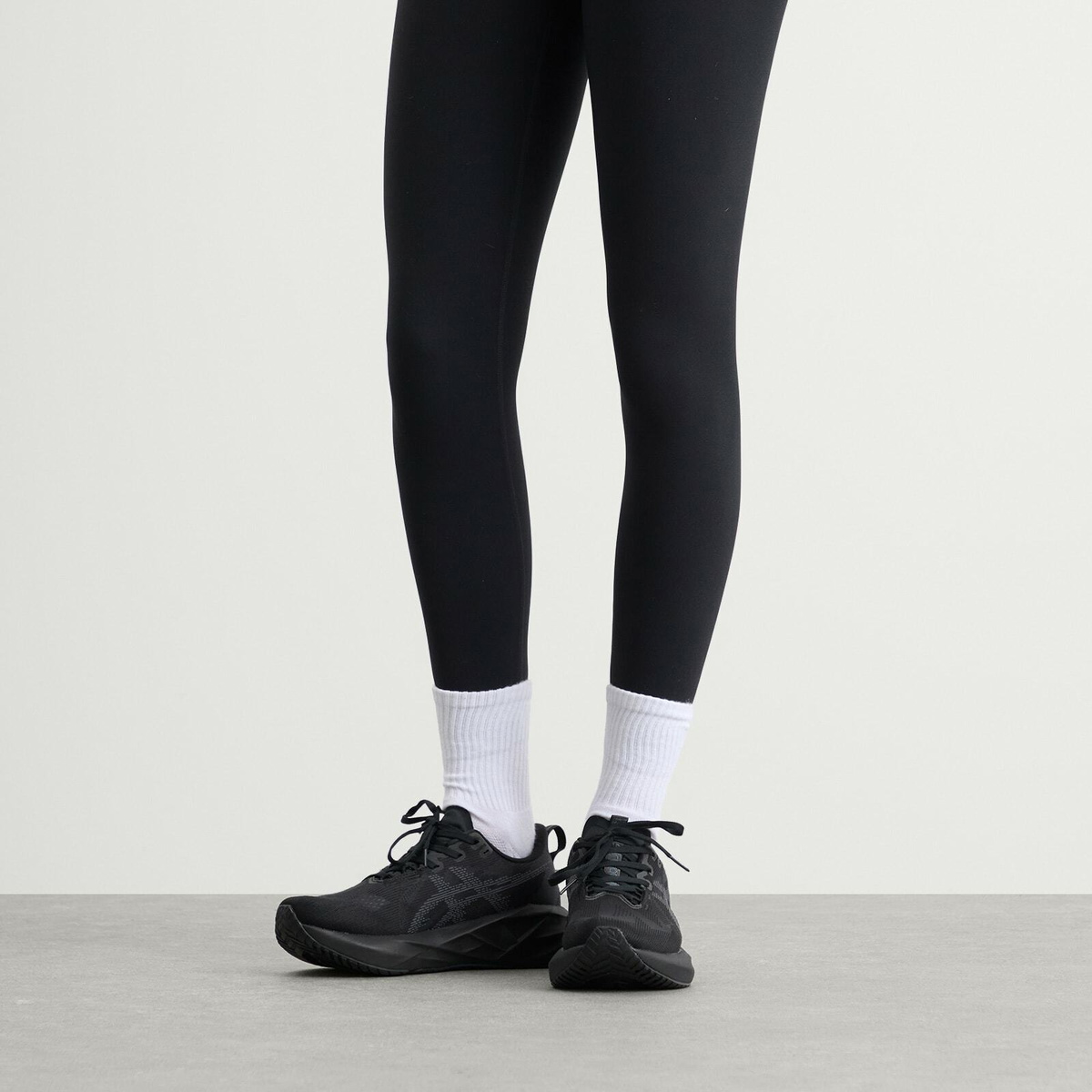 Asics Running Women's Asics Novablast 5 Sneaker in Black/Carrier Grey ASICS