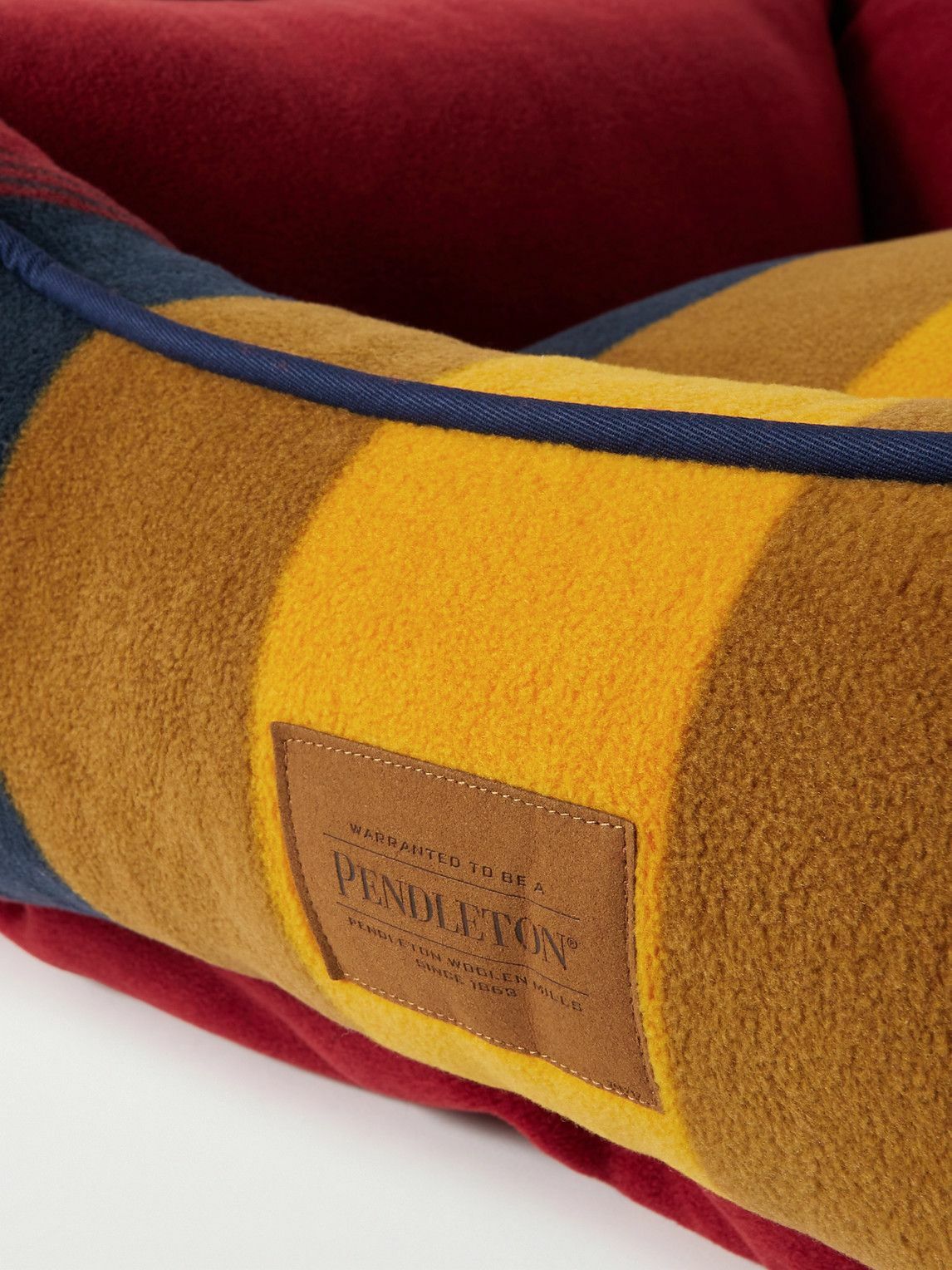 Pendleton - Kuddler Medium Striped Fleece Dog Bed Pendleton
