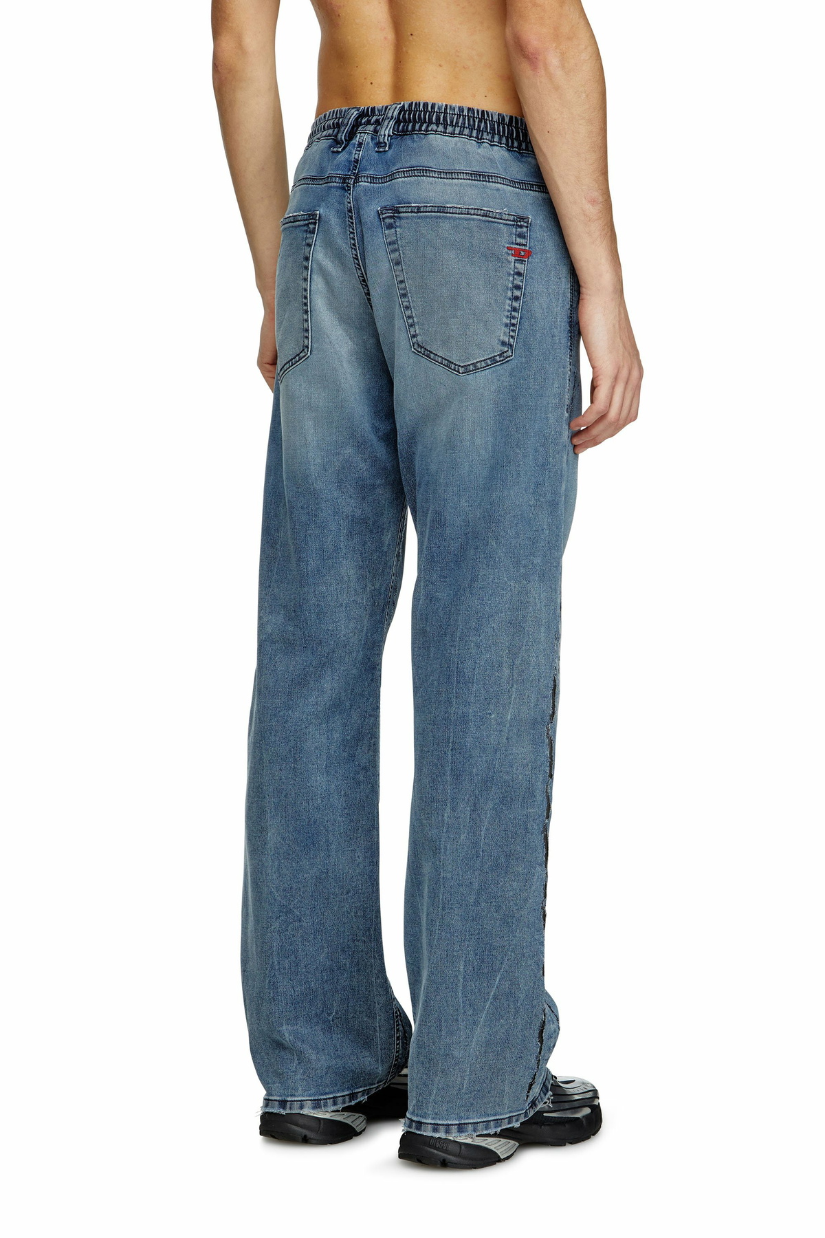 Diesel Relaxed 2080 D-Reel Joggjeans - Jeans Mens in Blue Diesel