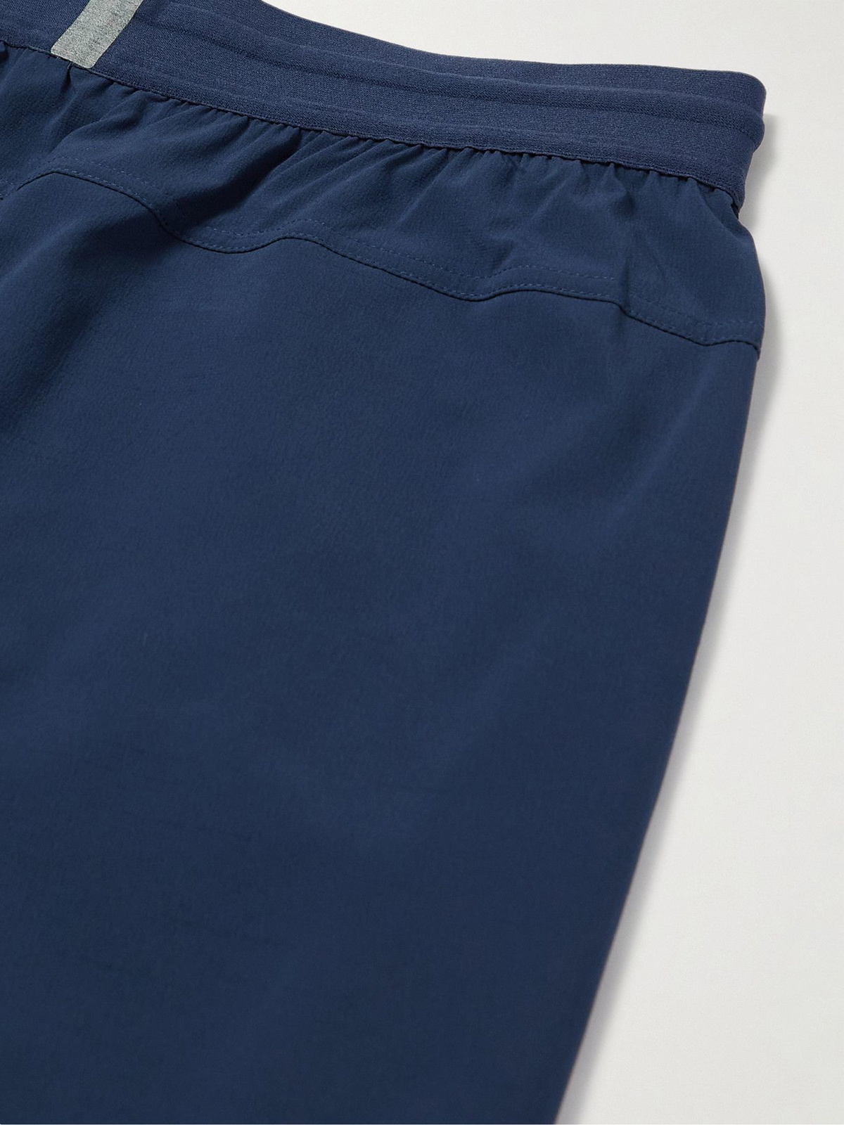 Nike Training - Dri-FIT Yoga Shorts - Blue Nike Training