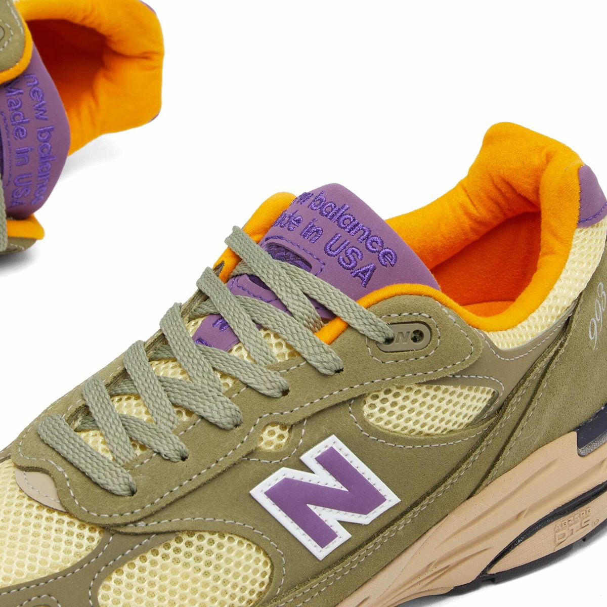 New Balance U993OL in Green New Balance