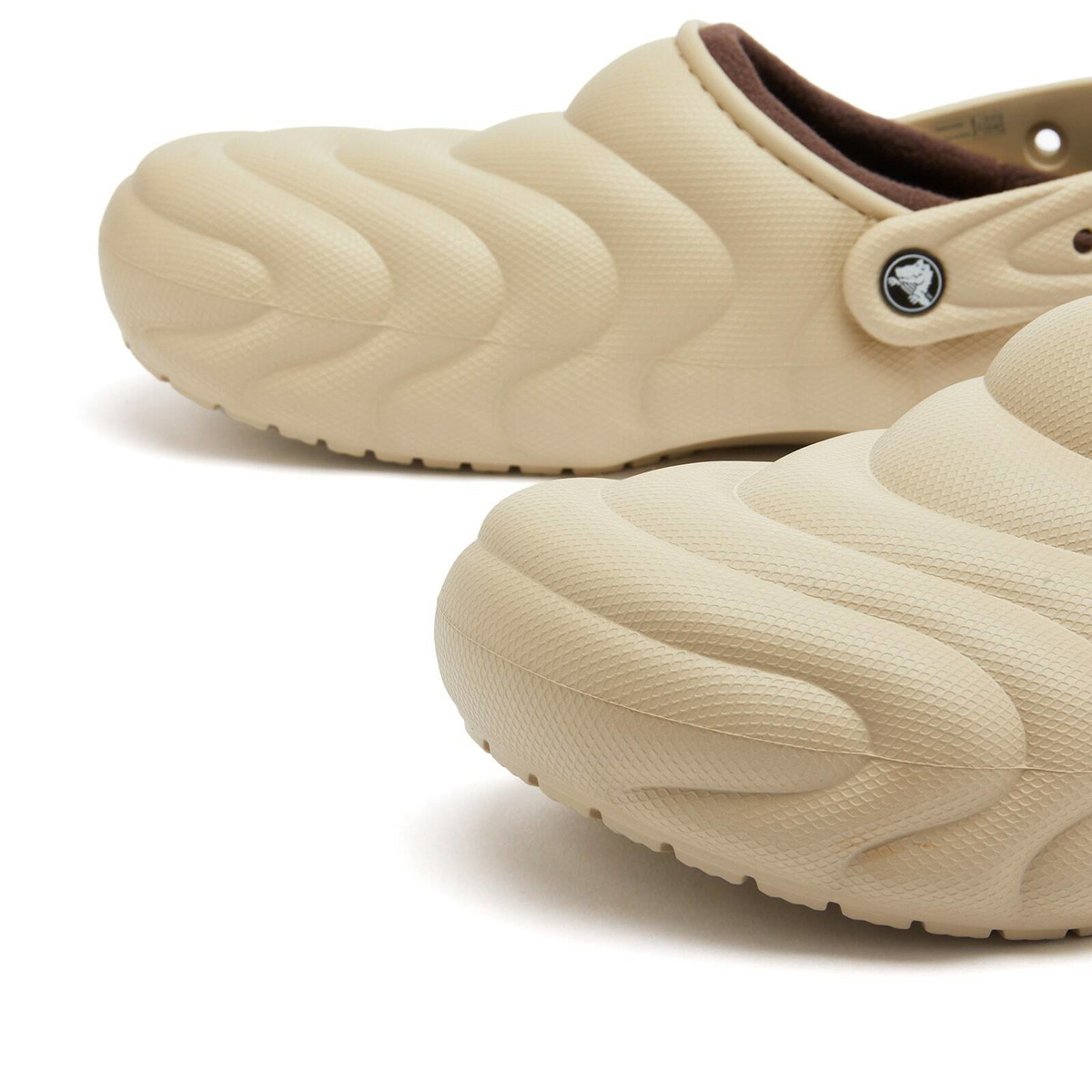 Crocs Classic Lined Overpuff Clog in Moth Crocs