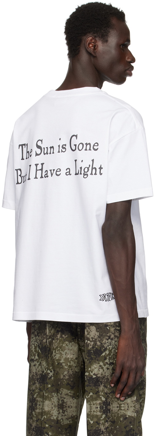 DEVÁ STATES White Rhapsody GFX T-shirt DEVÁ STATES