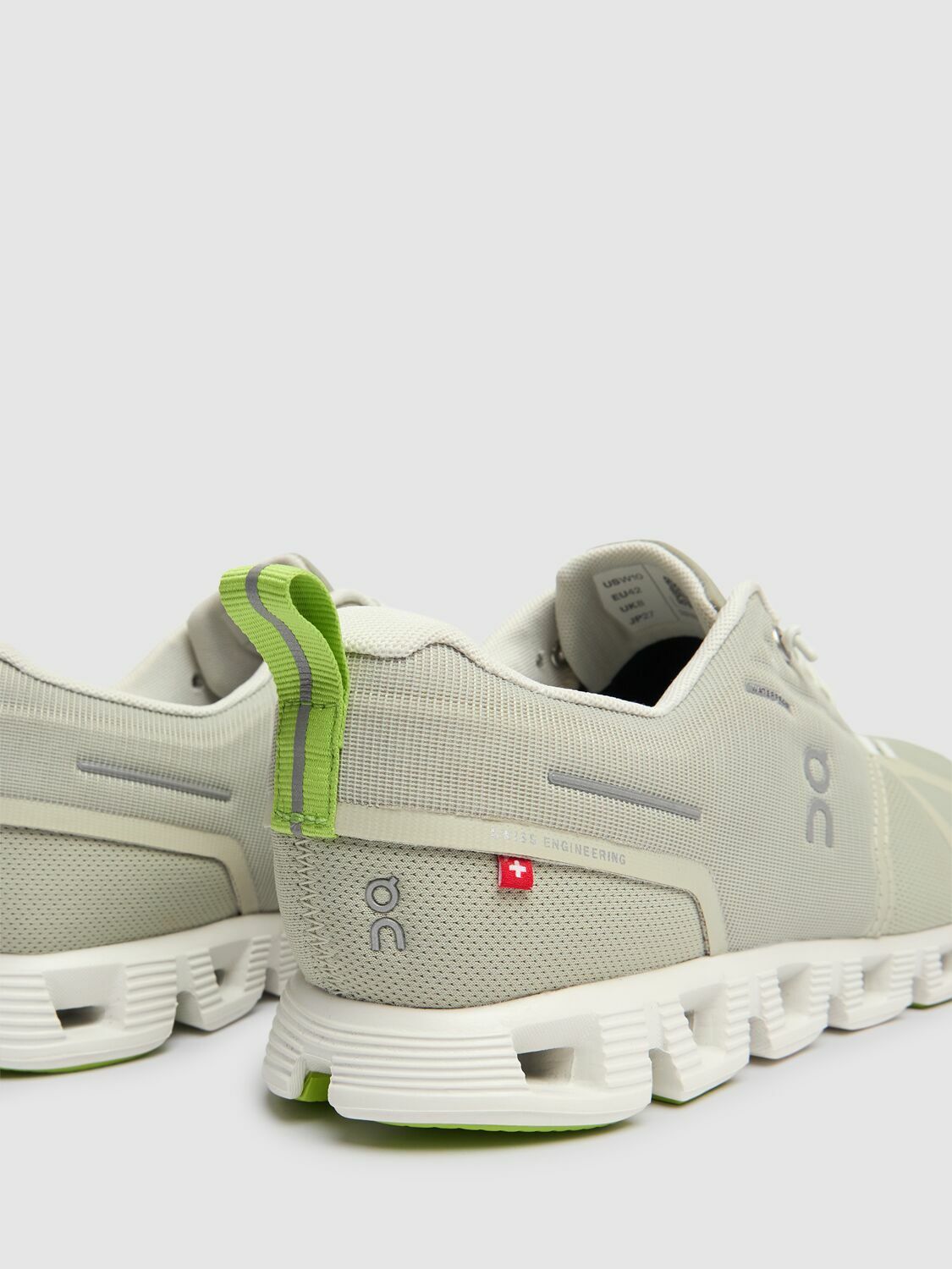 ON Cloud 5 Waterproof Sneakers On