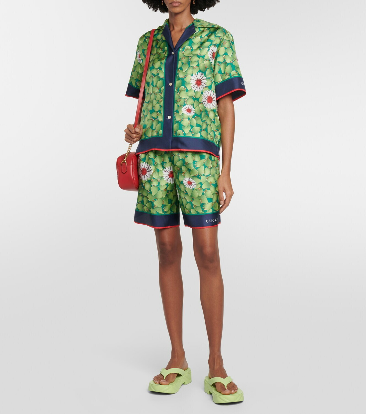 Gucci Logo embossed rubber slides Gucci