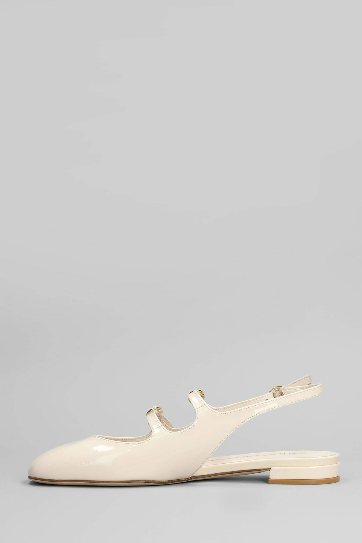 Stuart Weitzman Benni Mj Pumps In Beige Patent Leather Stuart Weitzman
