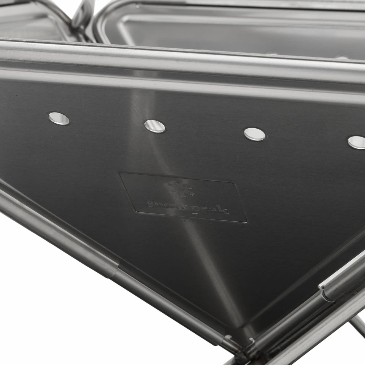 Snow Peak Men's Takibi Fire & Grill Set in Silver Snow Peak