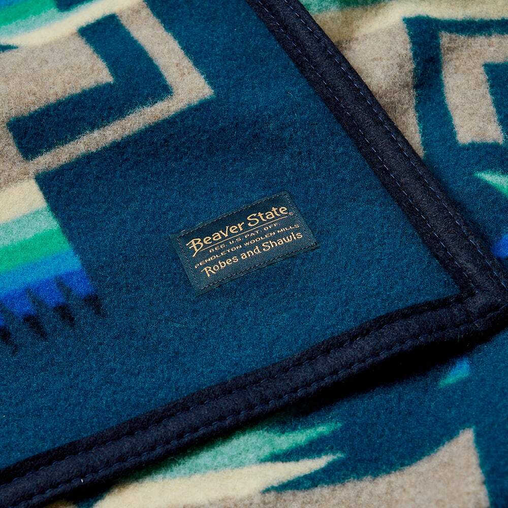Pendleton Chief Joseph Jacquard Napped Robe Blanket in Aegean Pendleton