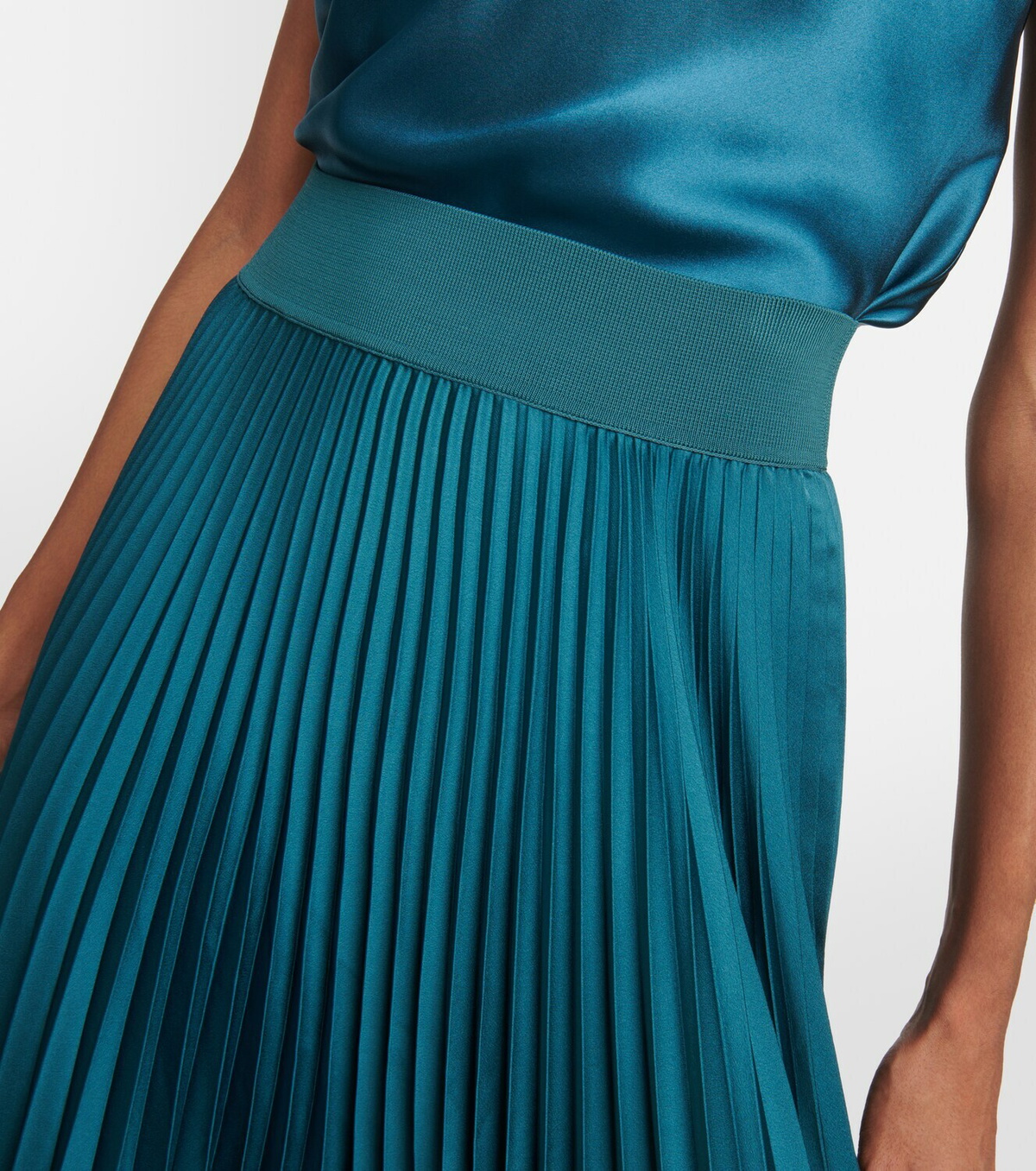 Joseph Ade asymmetric crêpe midi skirt Joseph