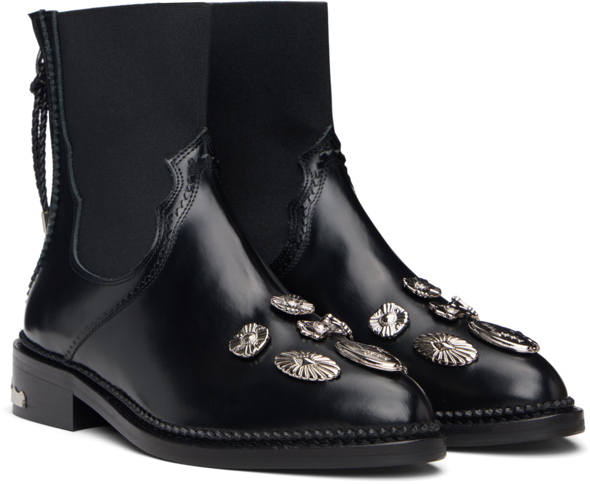 Boots Toga Pulla