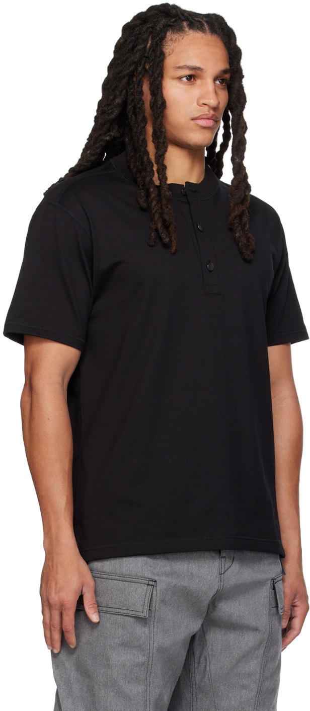 MASTERMIND WORLD Black Three-Button T-Shirt MASTERMIND WORLD