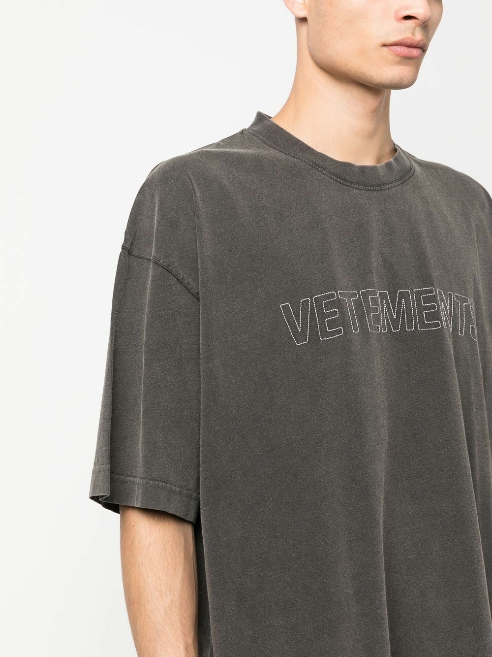 VETEMENTS - Cotton T-shirt Vetements