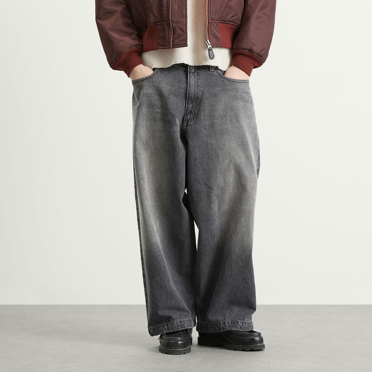 BEAMS Men's Balloon Wide Denim Jeans in Black Beams Boy