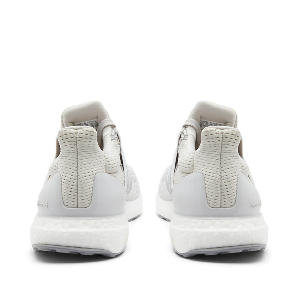 Adidas Men's Ultraboost 1.0 W Sneakers in Grey/White adidas