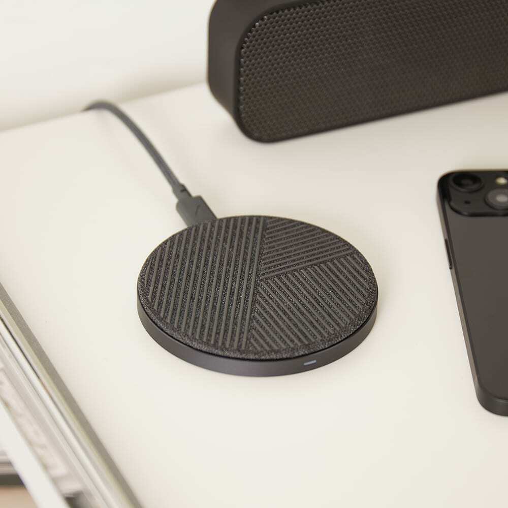 Native Union Drop Wireless Charger in Slate Native Union