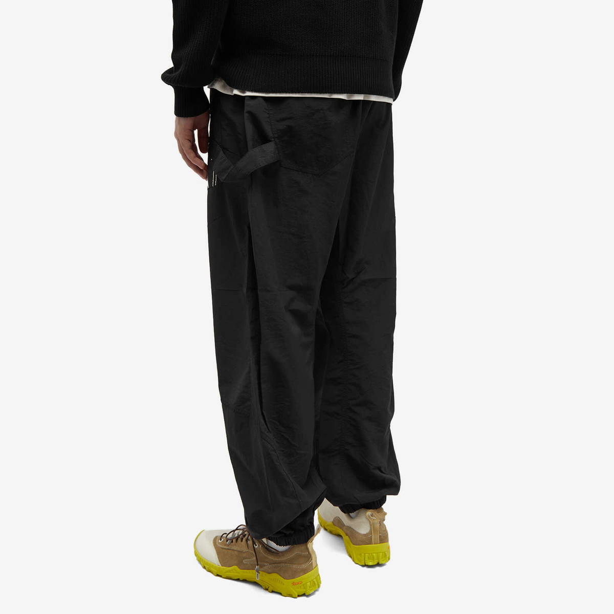 JW Anderson Men's Twisted Seam Trousers in Black JW Anderson