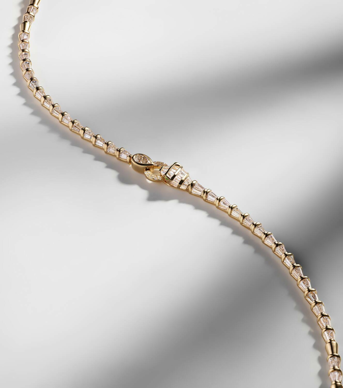 Shay Jewelry Serpentine 18kt gold necklace with diamonds and garnet ...