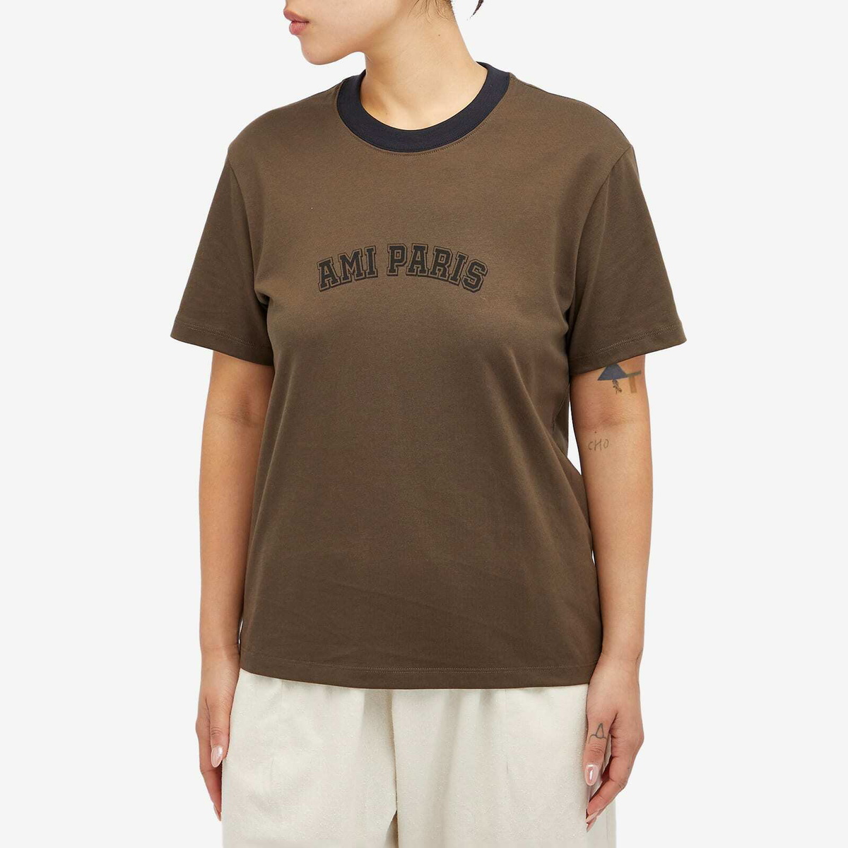 AMI Paris Women's T-Shirt in Dark Coffee AMI