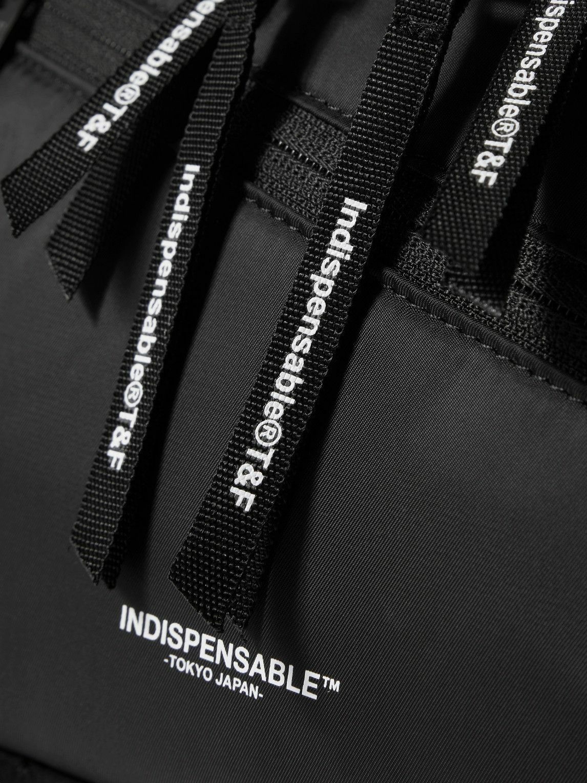 Indispensable - Logo-Print ECONYL® Messenger Bag Indispensable Indispensable - Logo-Print ECONYL® Messenger Bag Indispensable