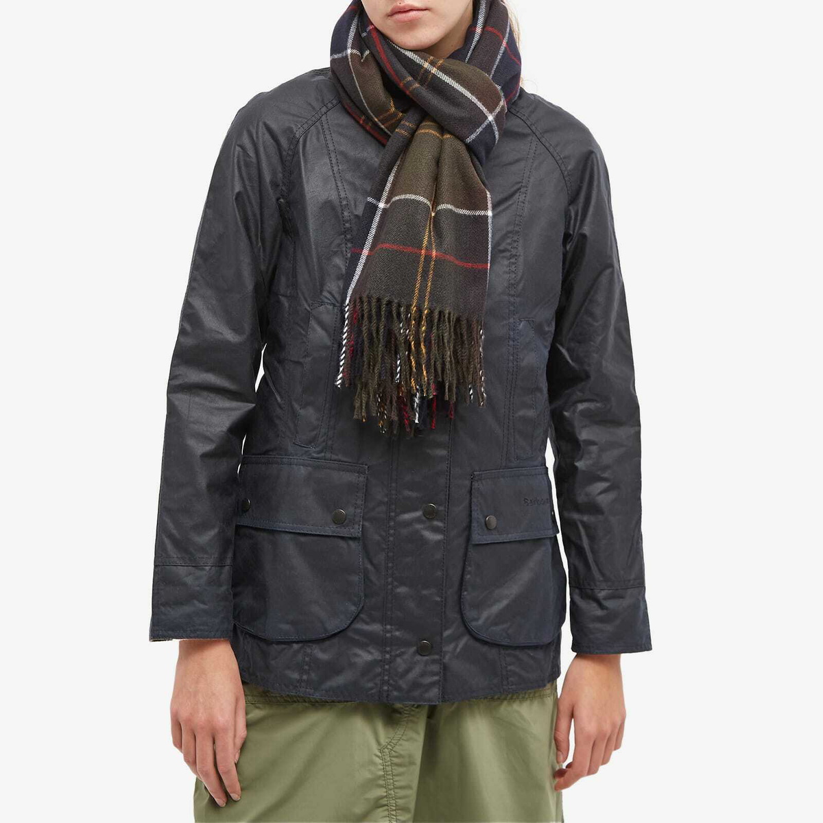 Barbour Women's Hailes Tartan Scarf in Classic Tartan Barbour