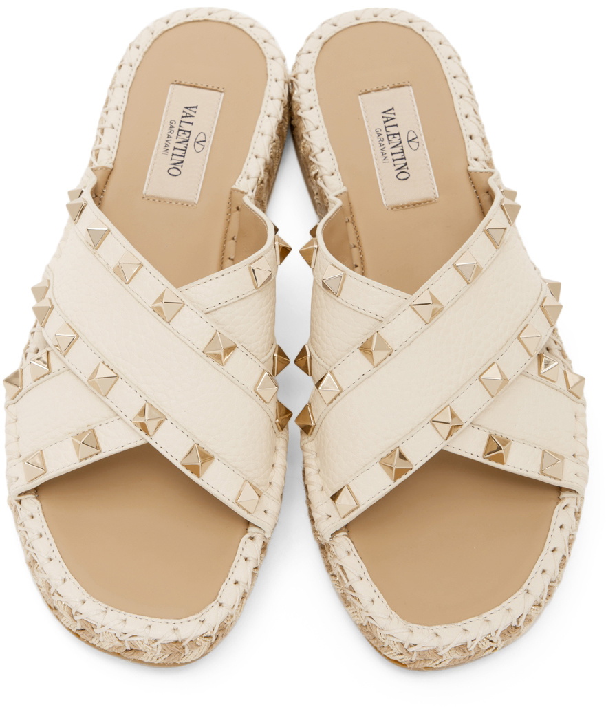 Valentino Garavani Off-White Rockstud Slide Sandals Valentino Garavani