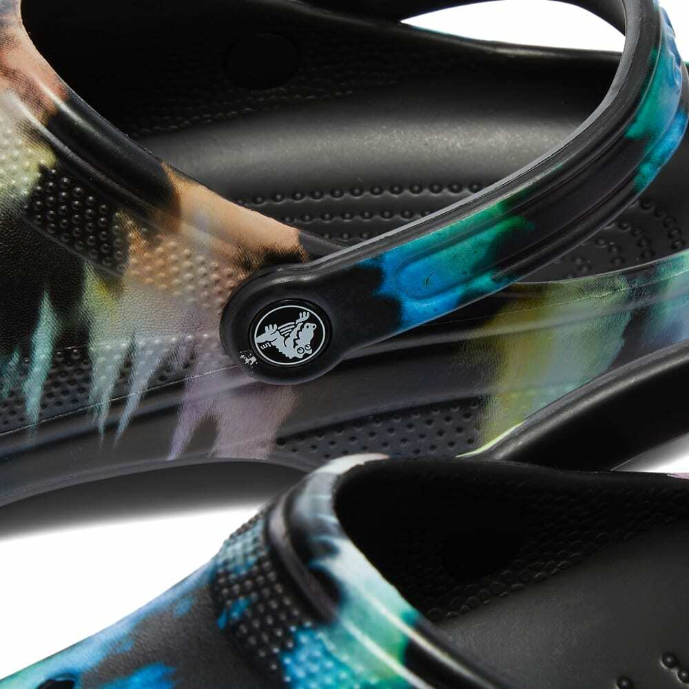 Crocs Classic Tie Dye Graphic Clog in Multi/Black Crocs
