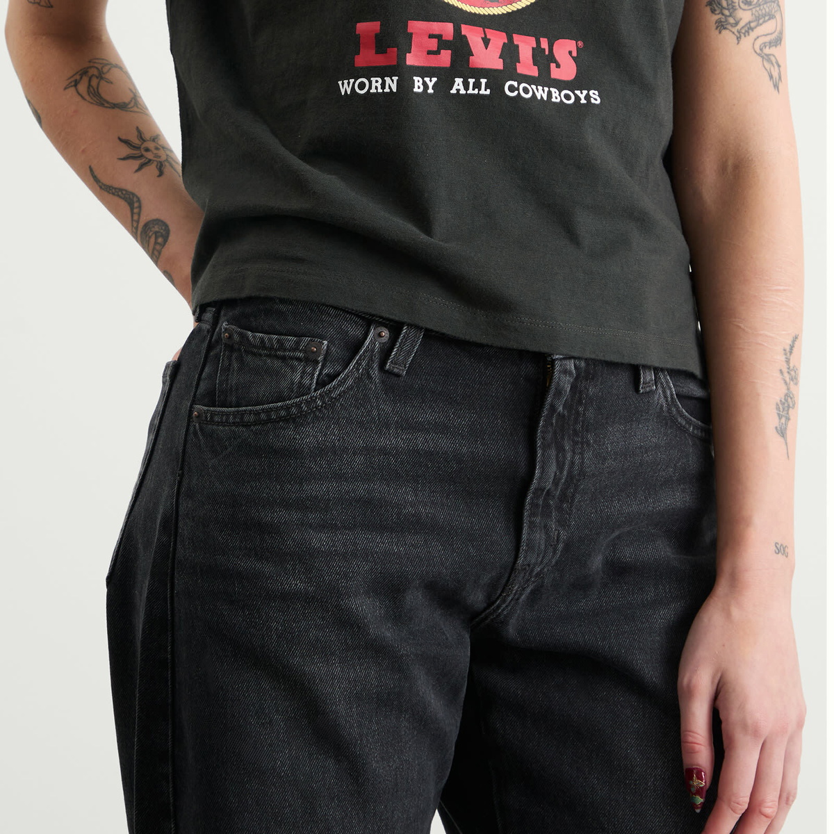 Levi's Women's Baggy Dad Barrel Jeans in Rebel Edge Levi's Red