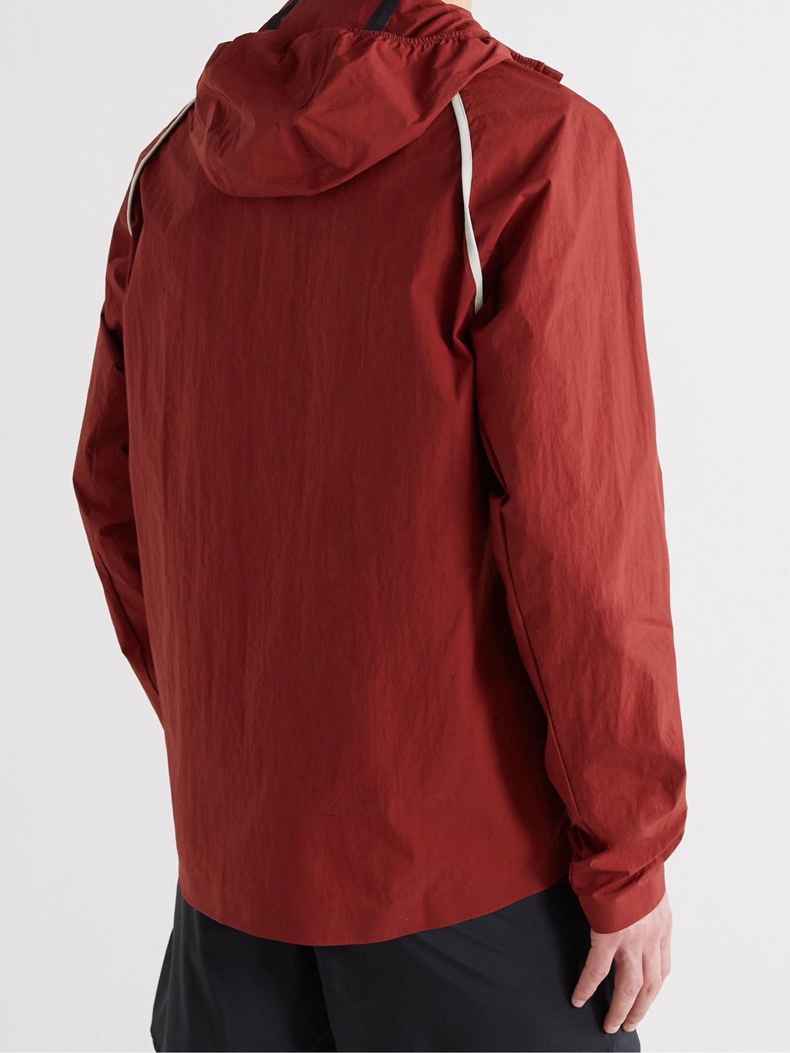 DISTRICT VISION - Max Shell Hooded Jacket - Red District Vision