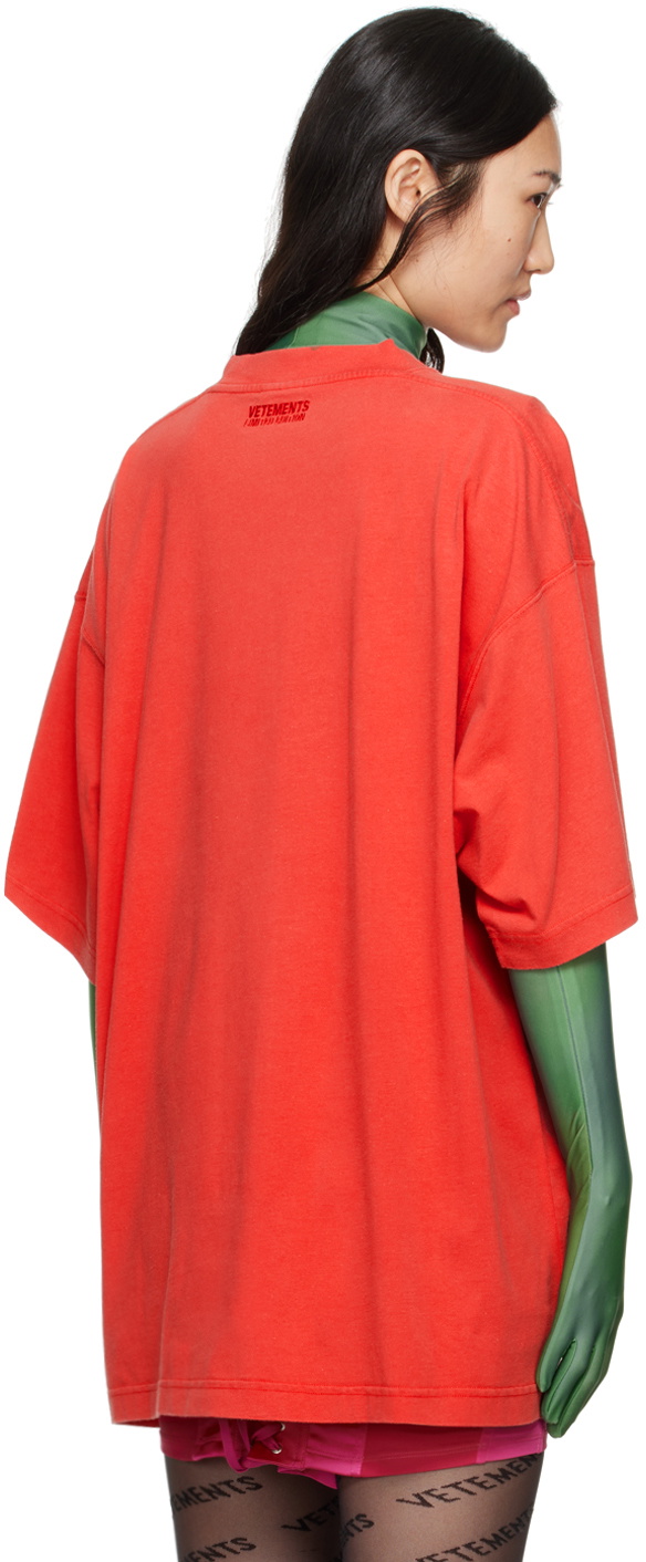 VETEMENTS Red 'A Little Bit Dramatic' T-Shirt Vetements