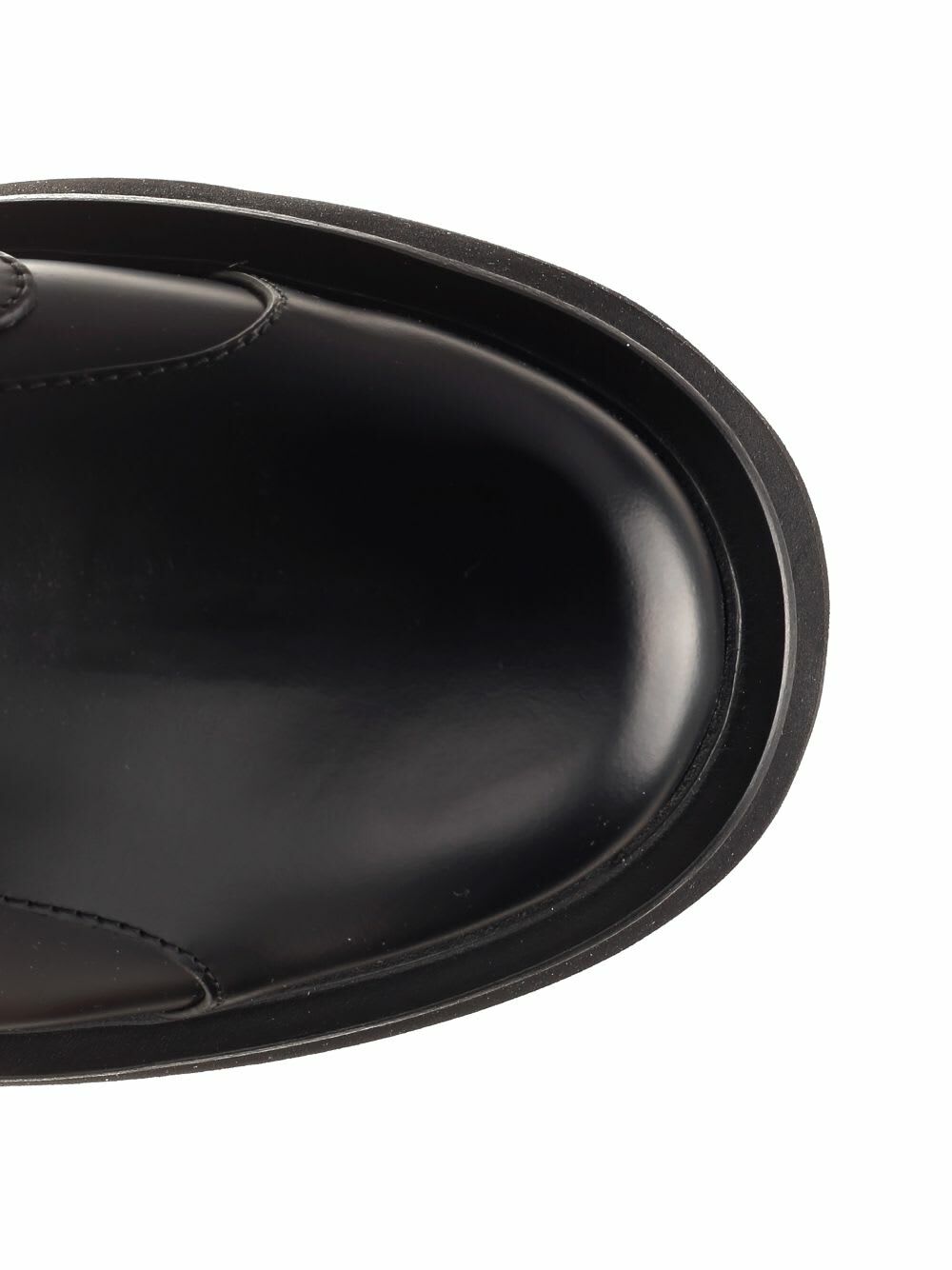 Alexander McQueen Chelsea Boots sofa Alexander McQueen