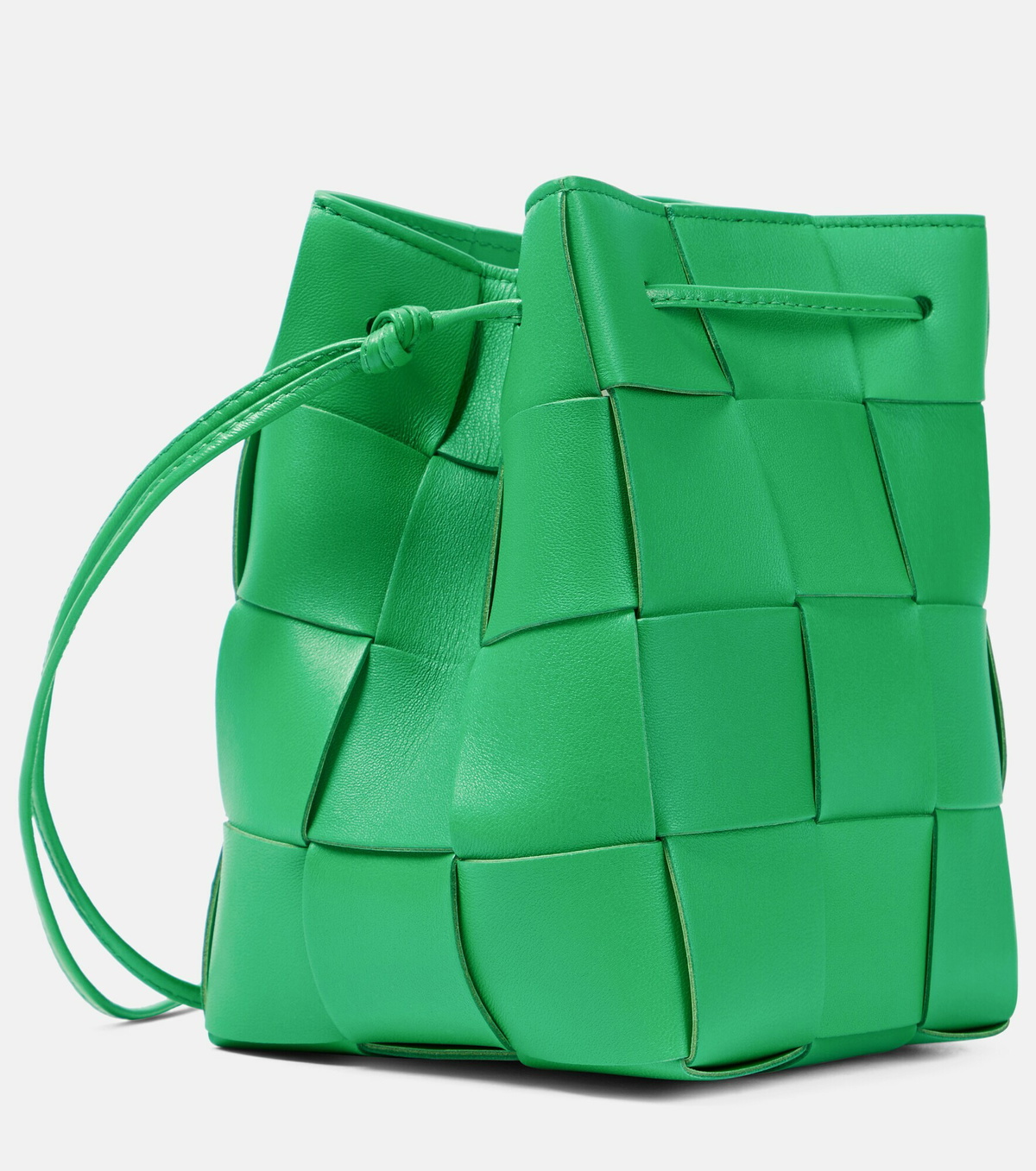 Bottega Veneta - Cassette Small leather bucket bag Bottega Veneta