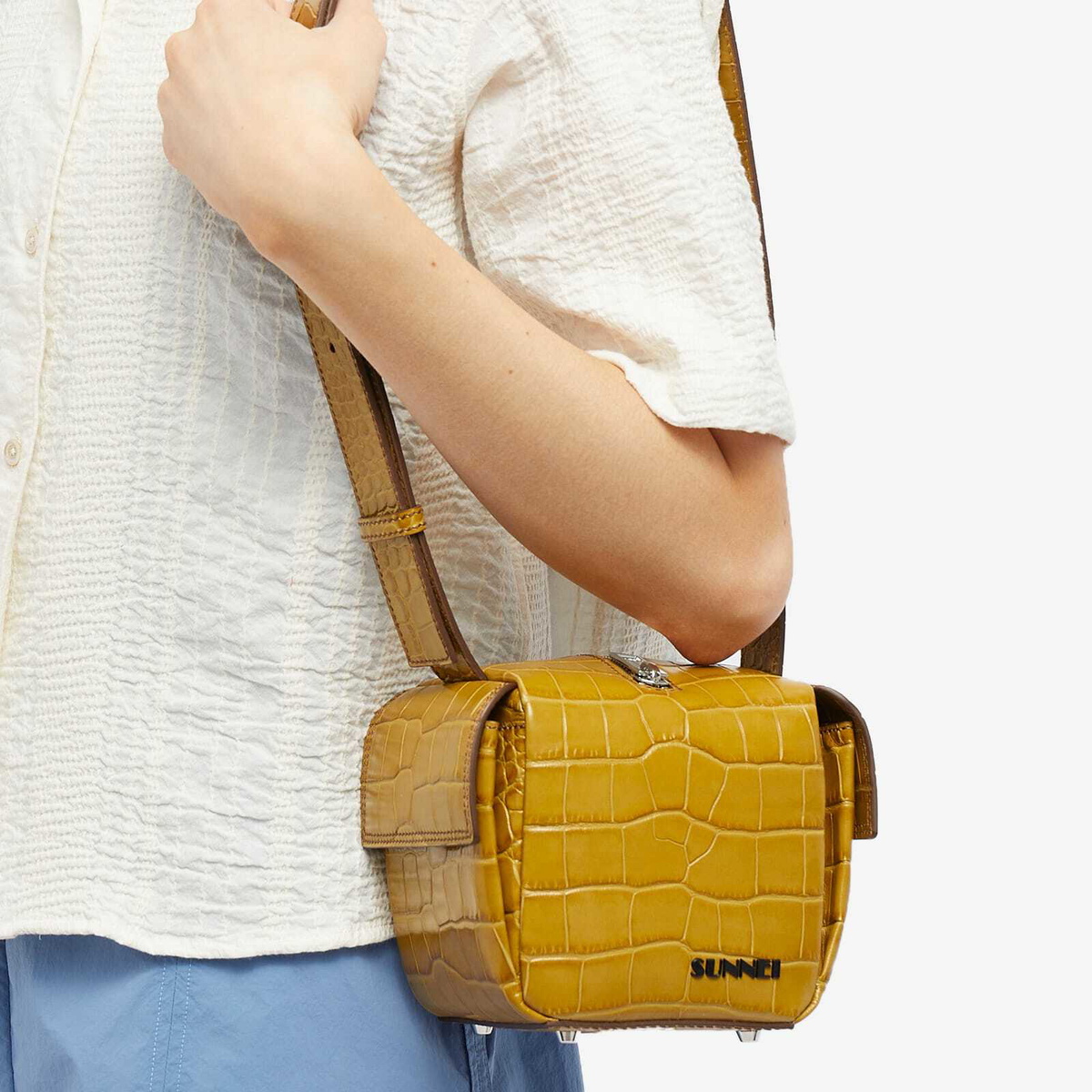 Sunnei Women's Medium Shoulder Bag in Gold Sunnei