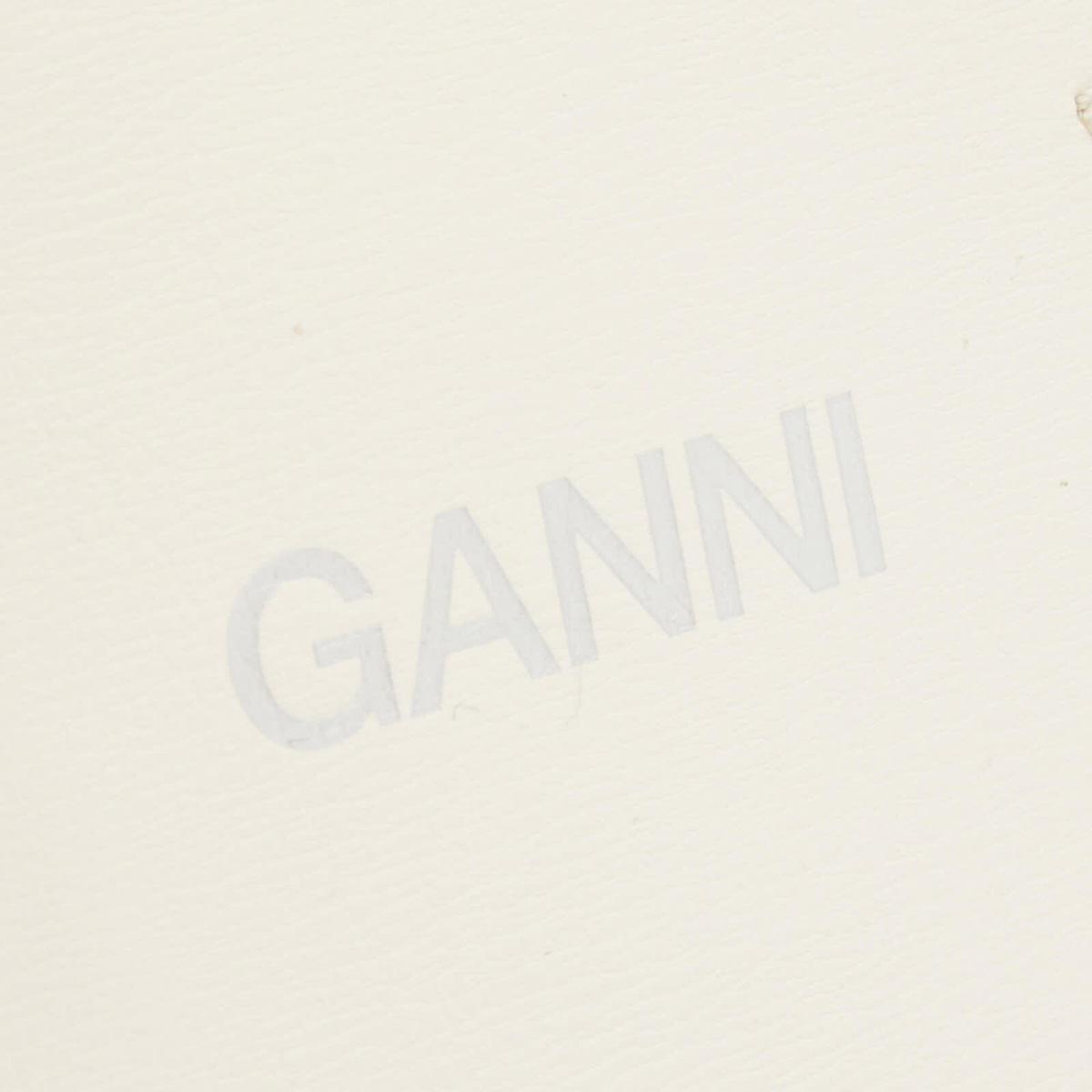 GANNI Women's Peach Zipped Coin Purse in Egret GANNI