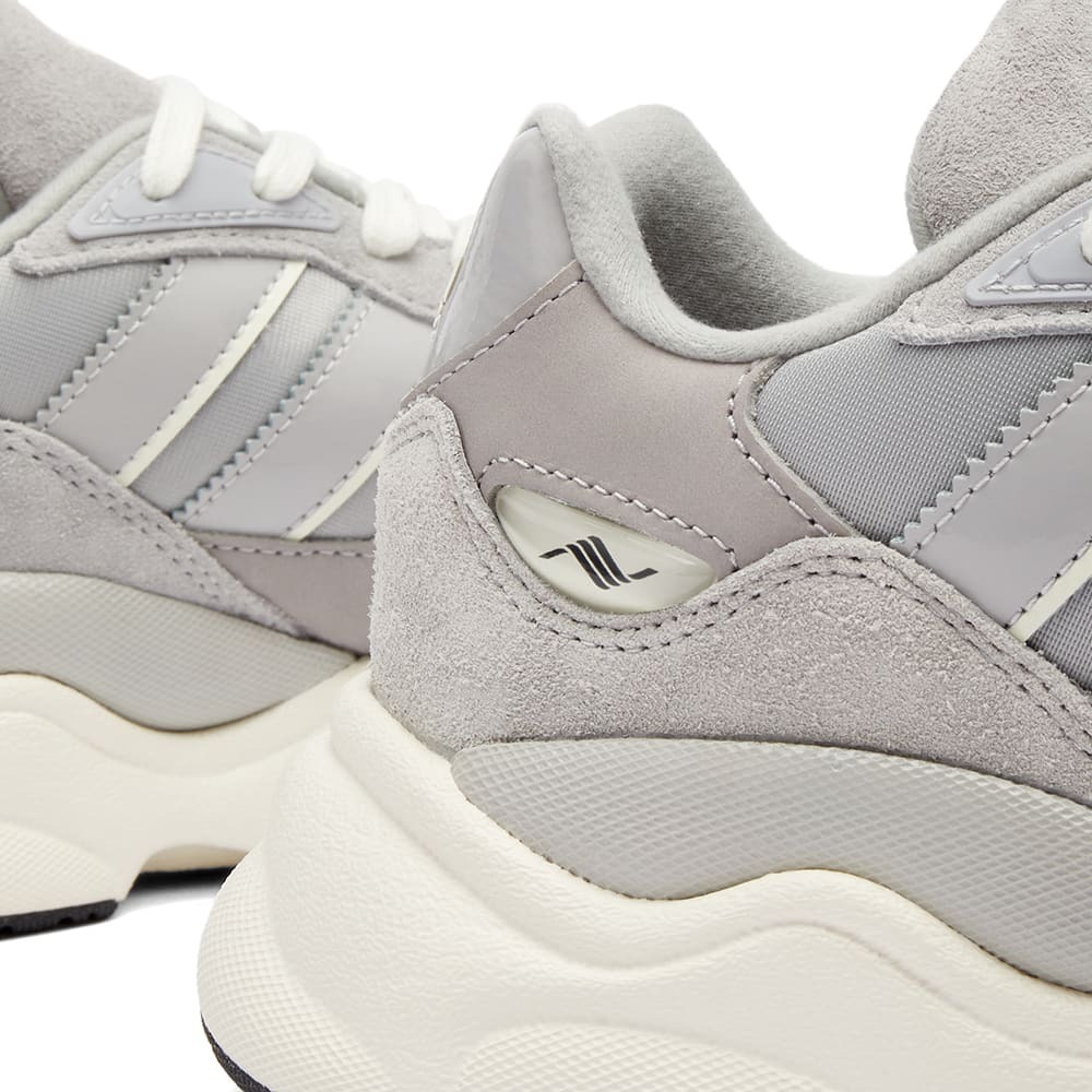 Adidas Women's Retropy F90 W Sneakers in Grey/Off White adidas