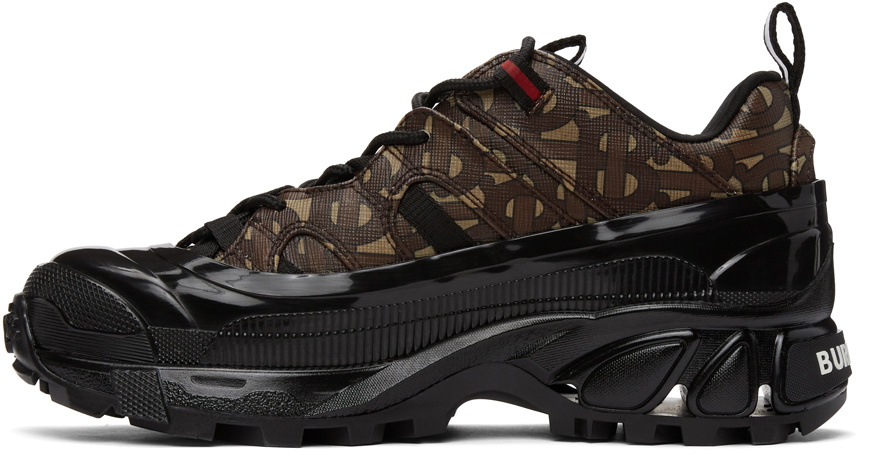 Burberry Brown E-Canvas Monogram Arthur Sneakers Burberry