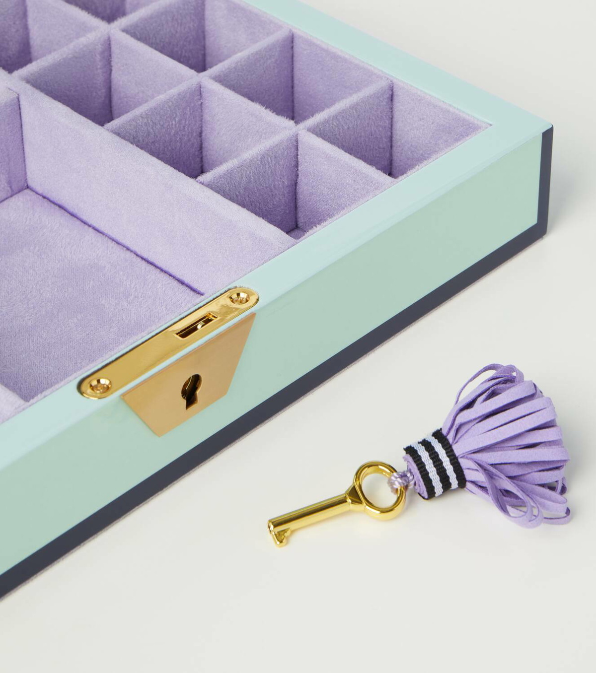 Jonathan Adler Le Wink lacquered jewelry box Jonathan Adler