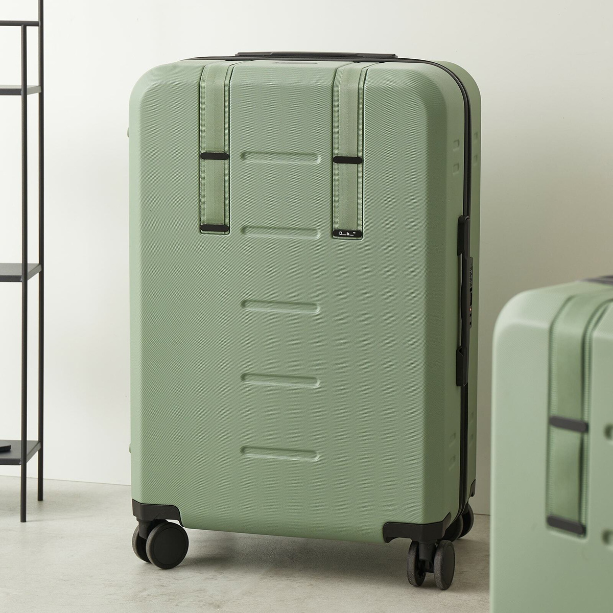 Db Journey Ramverk Check-In Luggage - Medium in Green Ray Db Journey