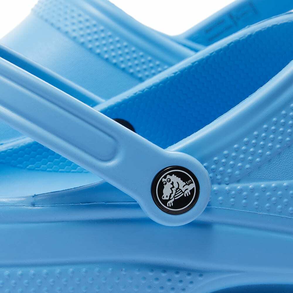 Crocs Classic Clog in Oxygen Crocs