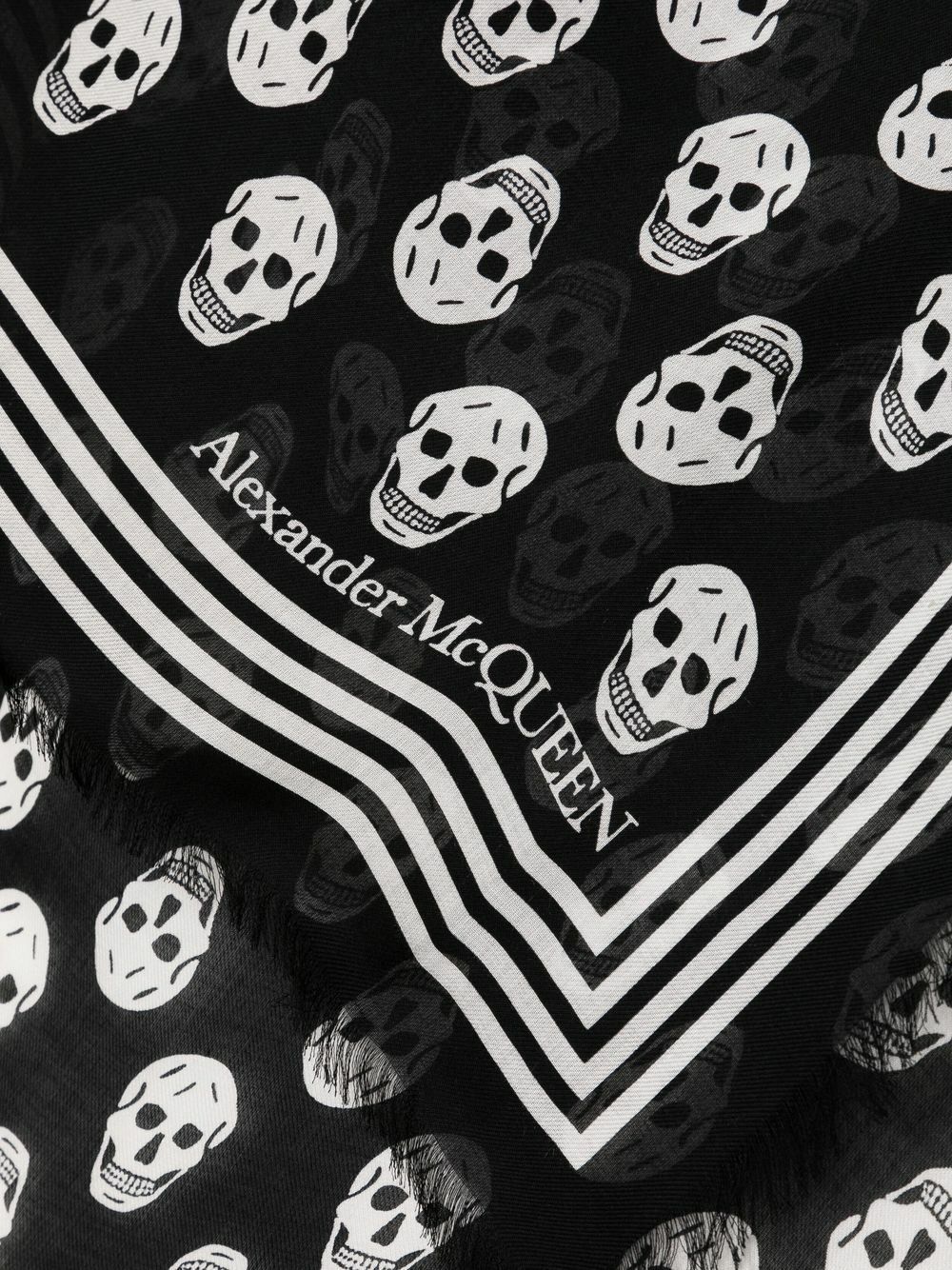 ALEXANDER MCQUEEN - Scarf With Skulls Alexander McQueen