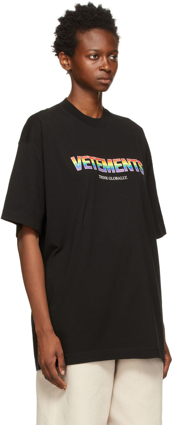 VETEMENTS Black 'Think Globally' Logo T-Shirt Vetements