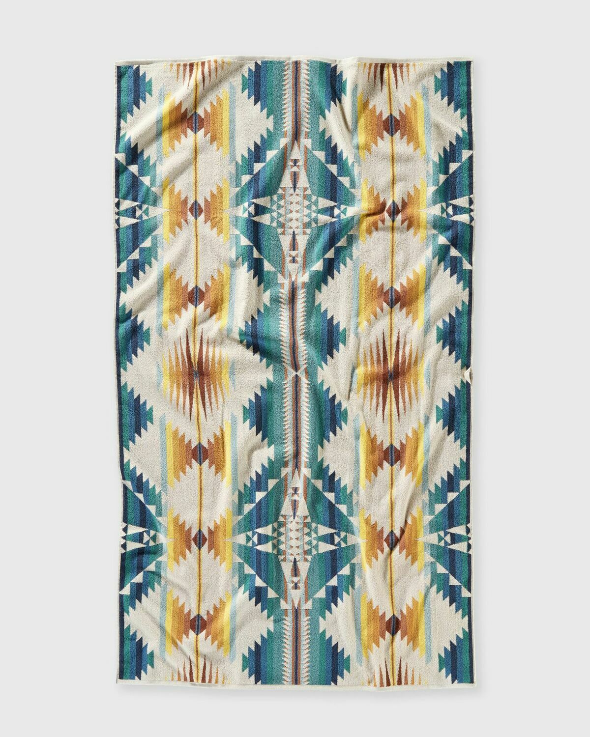 Pendleton Jacquard Beach Towel Falcon Cove Sunset (177 X 101 Cm) Multi ...