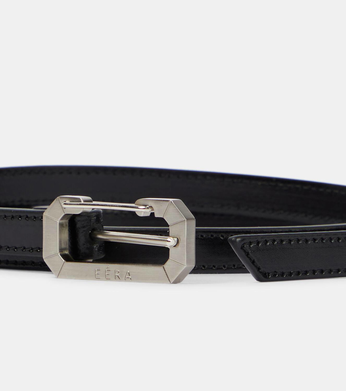 Eéra Logo-engraved buckled leather belt EÉRA