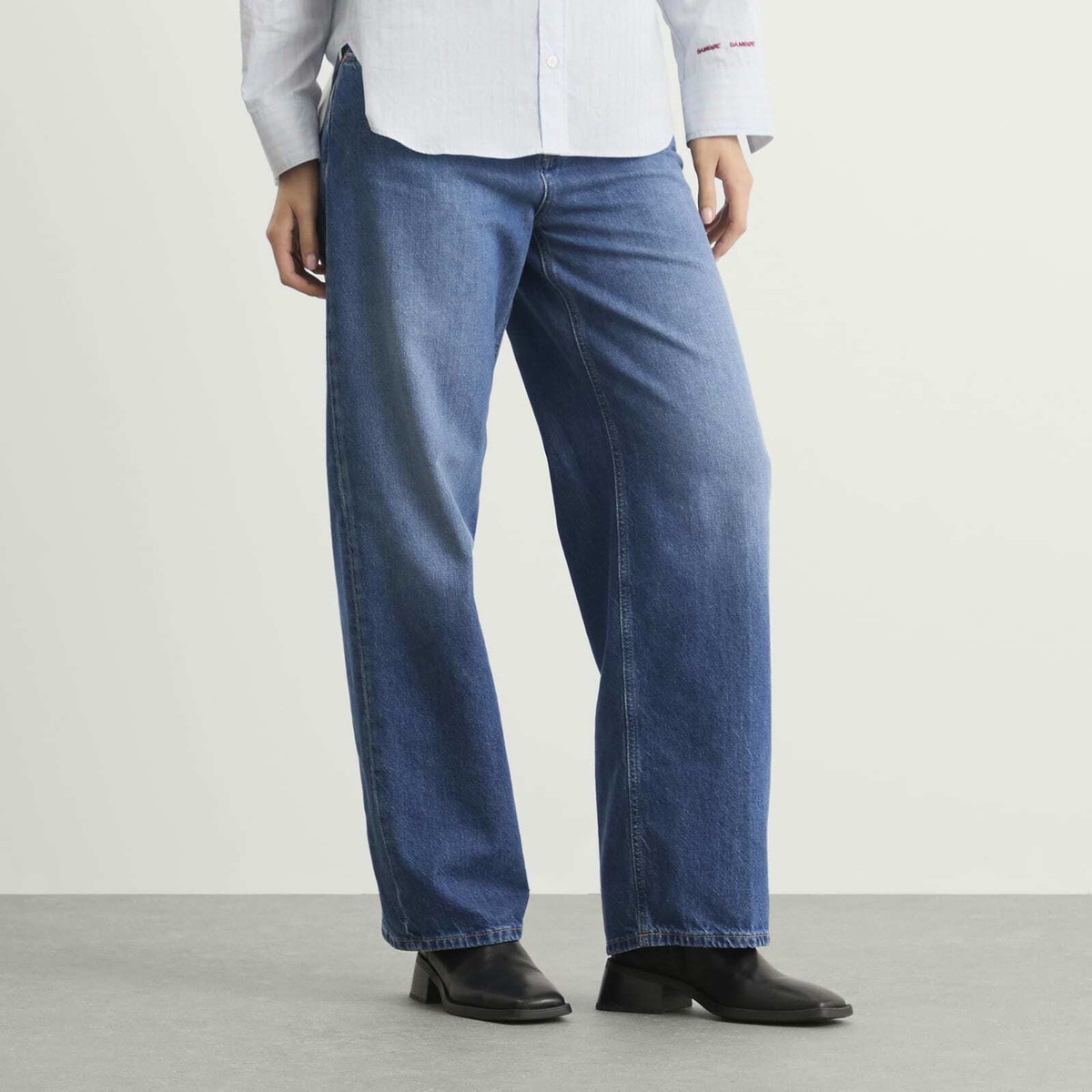 Closed Women's Nikka Boyfriend Jeans in Mid Blue Closed