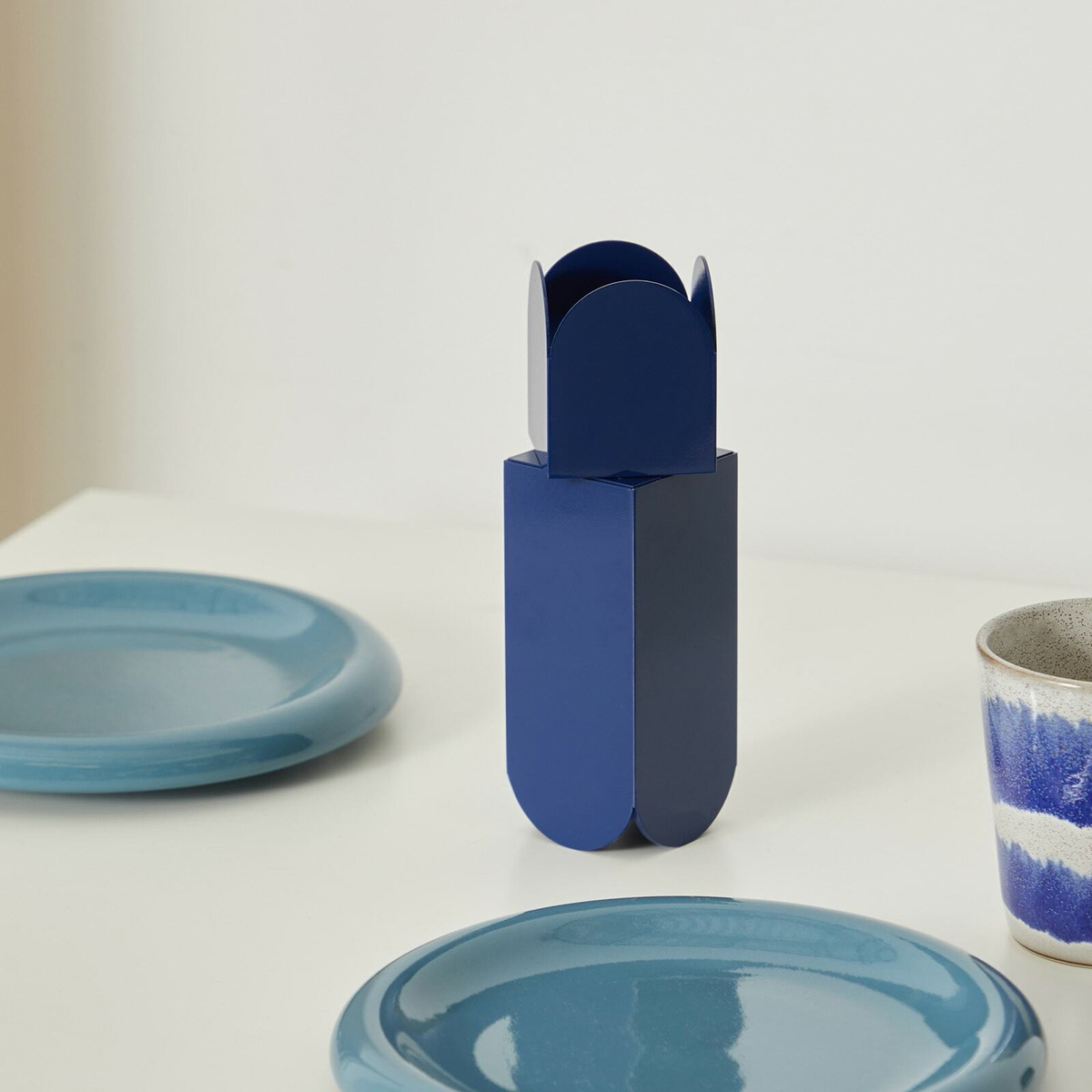 HAY Arcs Salt & Pepper Grinder in Dark Blue HAY