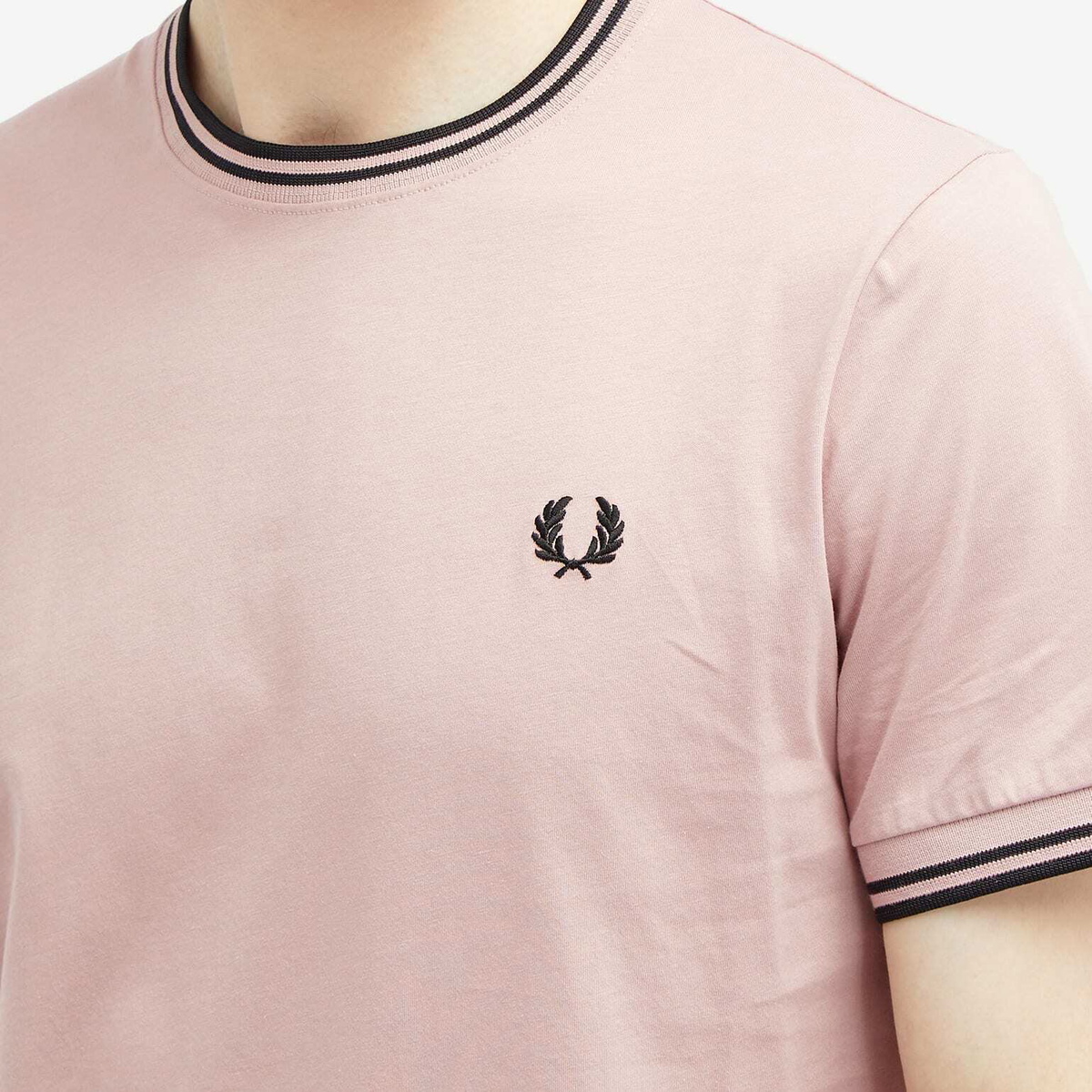 Fred Perry Men's Twin Tipped T-Shirt in Dusty Rose Pink/Black Fred Perry