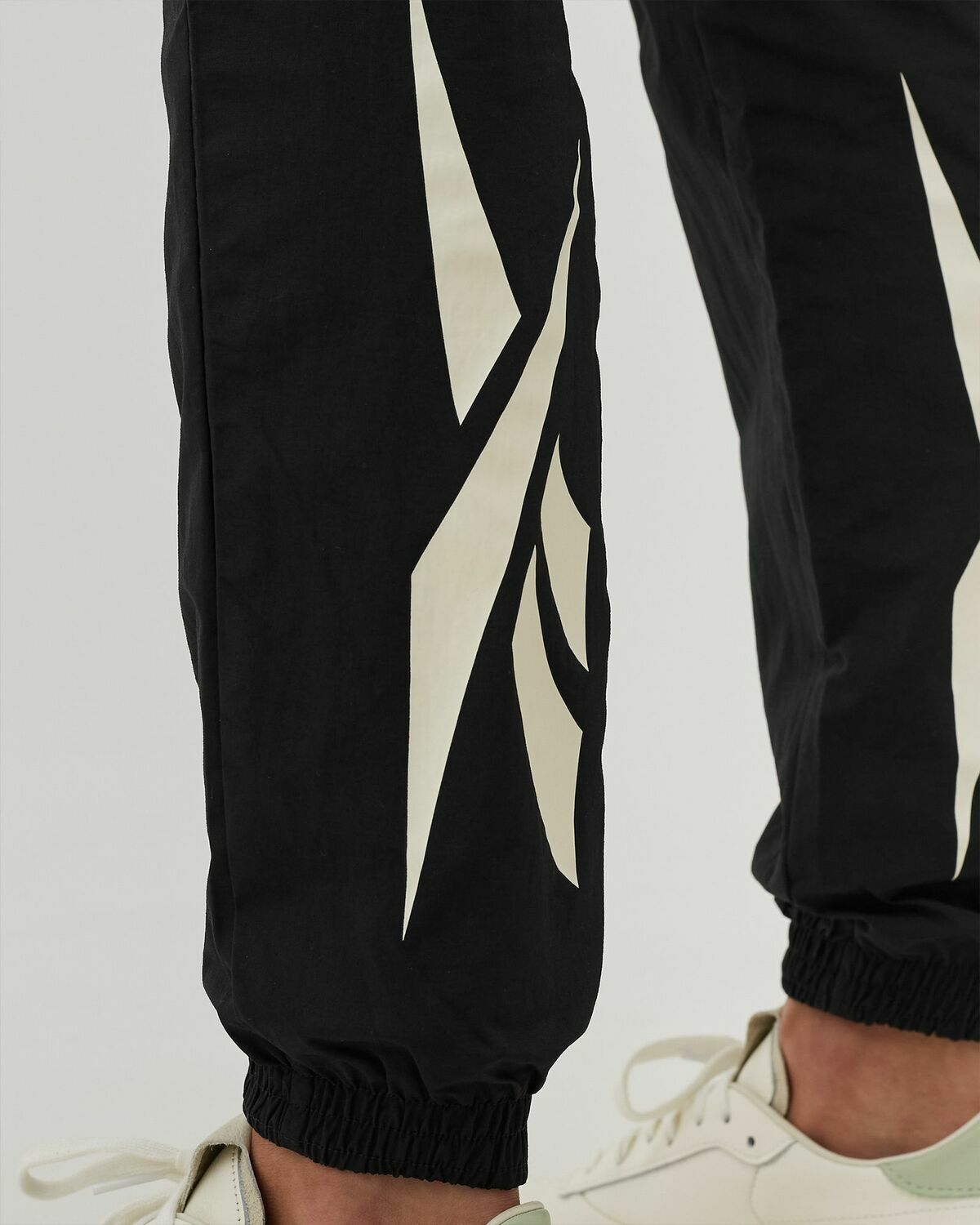 Reebok Classics Vector Track Pants Black Sweatpants Reebok