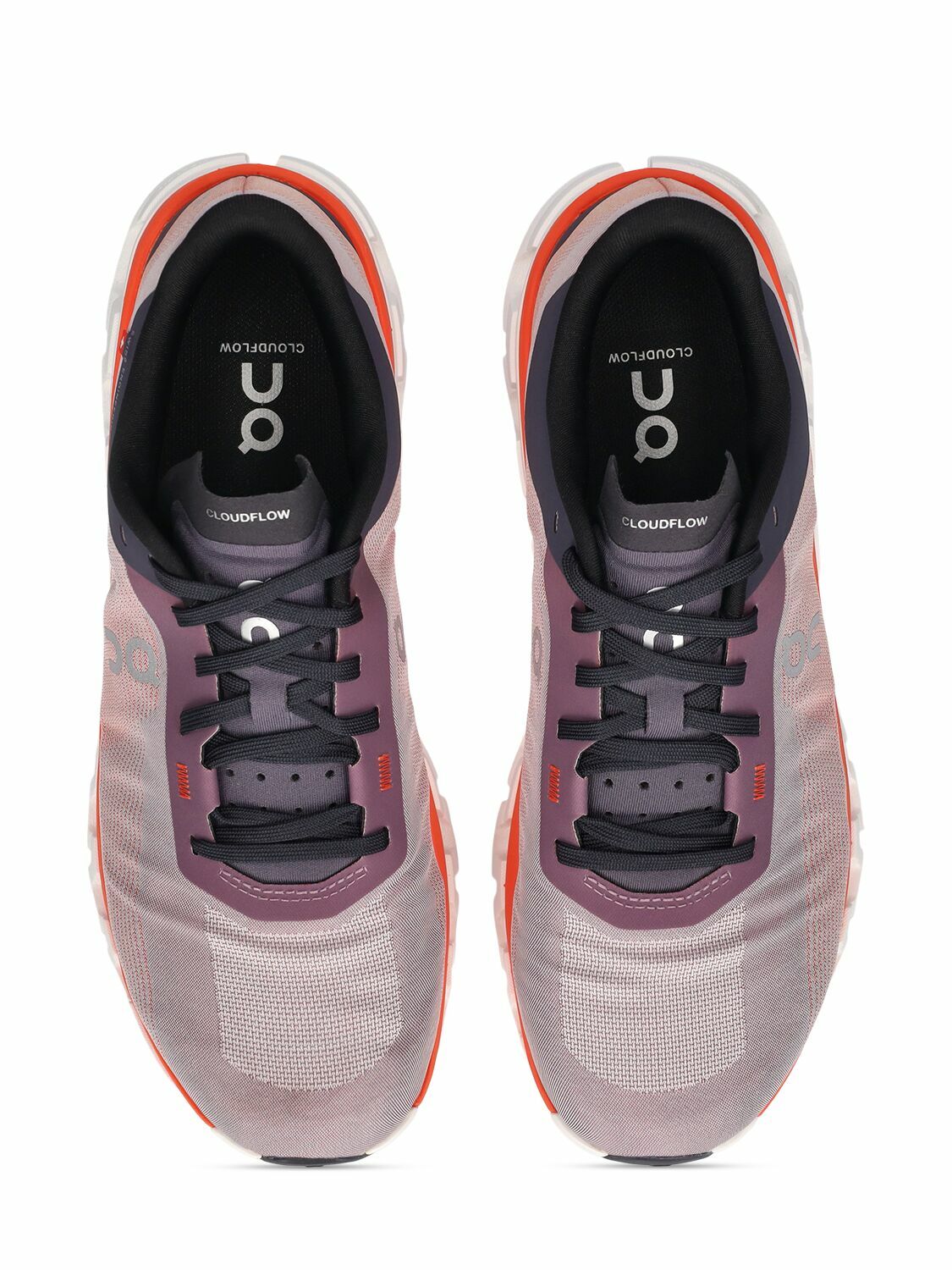 ON - Cloudflow 4 Sneakers On